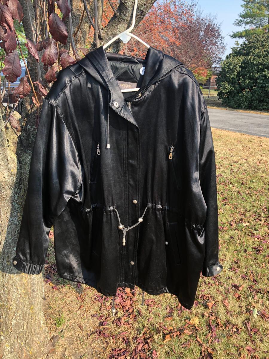 Black 2x size Jacket | snaplist