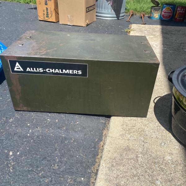 Allis Chalmers Tool Box - $25. | snaplist