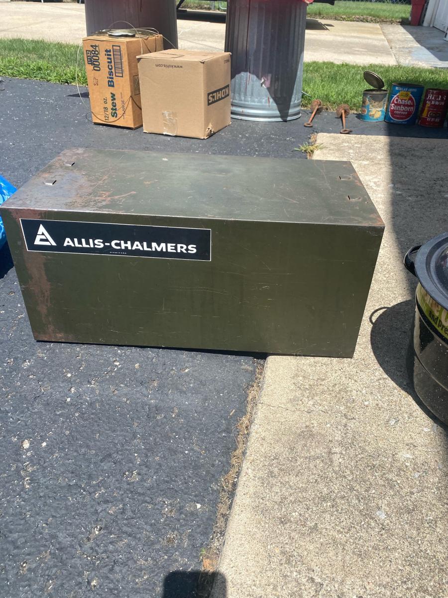 Allis Chalmers Tool Box - $25. | snaplist