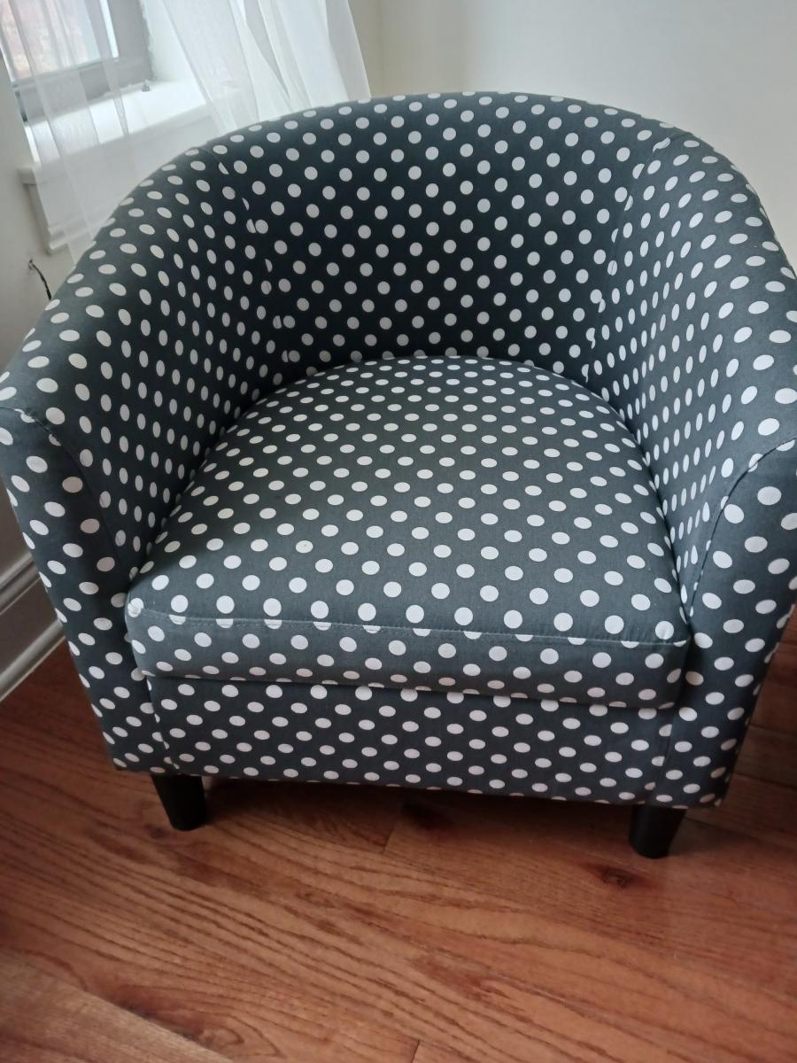 Wayfair barrel chair with ottoman - like new | snaplist