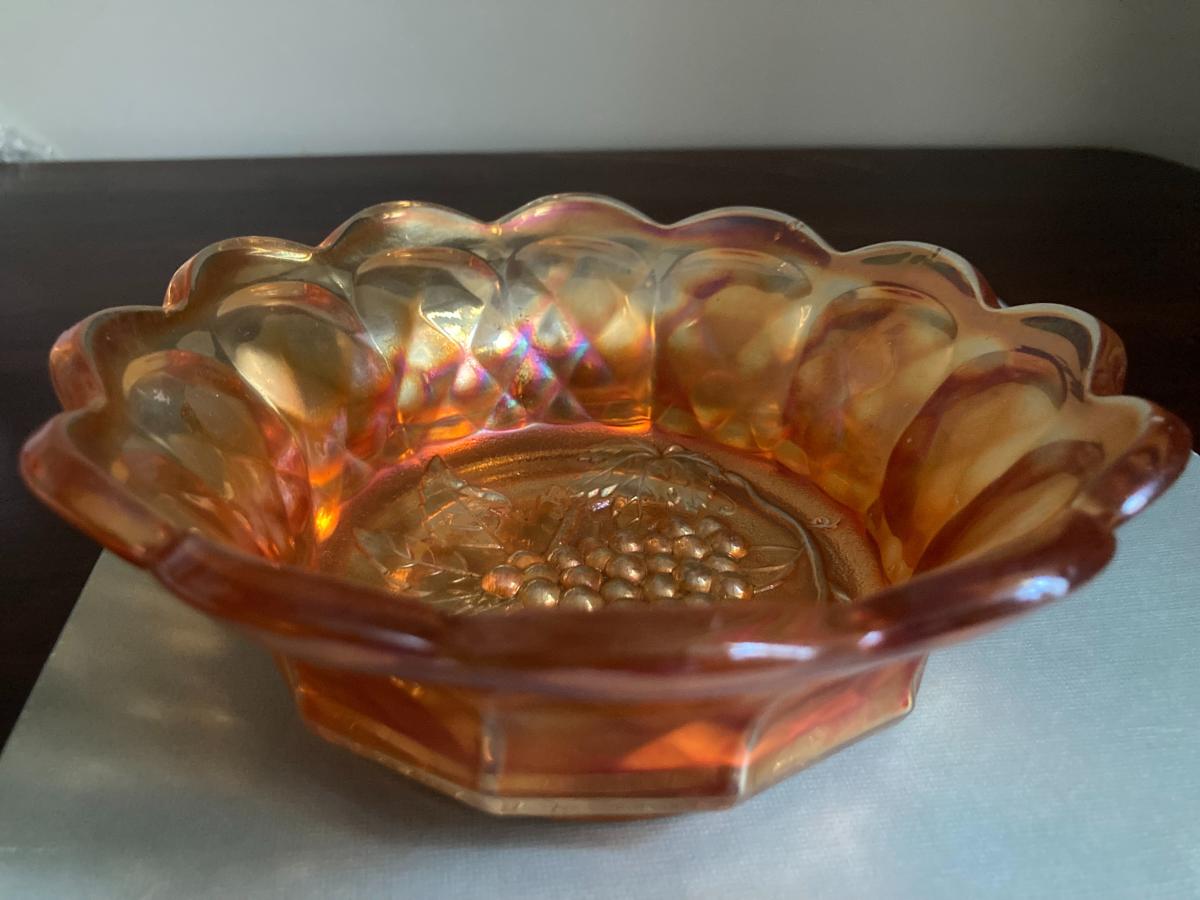 Marigold carnival scalloped edge candy dish bowl grapes diamonds | snaplist